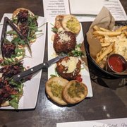 BOOMA BAR AND KITCHEN - 55 Photos & 29 Reviews - 52969 Van Dyke Ave ...
