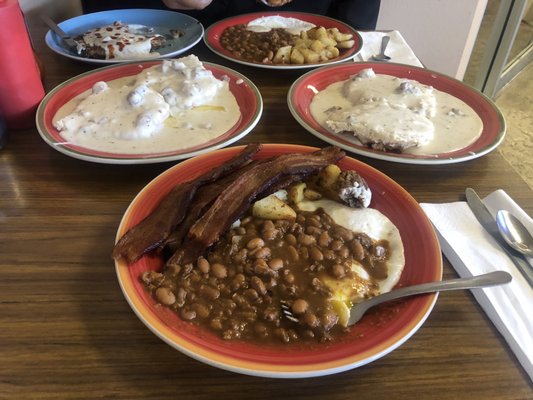 OVERLAND CAFE - 32 Photos & 26 Reviews - 10565 9th Ave, Hanford ...