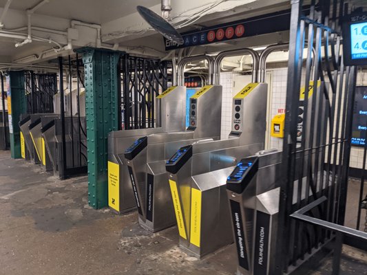 MTA - WEST FOURTH STREET - WASHINGTON SQUARE SUBWAY STATION - Updated August 2025 - 97 Photos ...