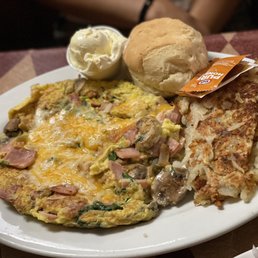 HOMETOWN CAFE - Updated September 2024 - 226 Photos & 296 Reviews ...