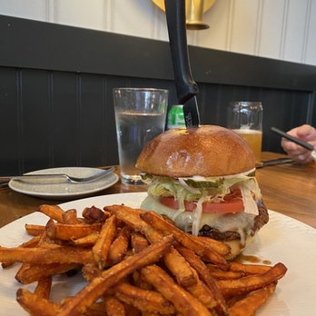 THE FILSON QUEEN CITY KITCHEN AND BAR - Updated July 2024 - 184 Photos ...