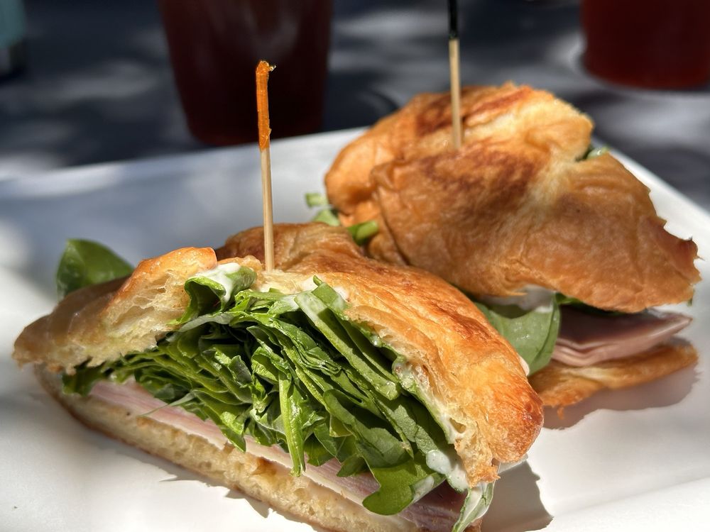 FROGG COFFEE BAR & CREPERIE - Updated February 2025 - 589 Photos & 554 ...