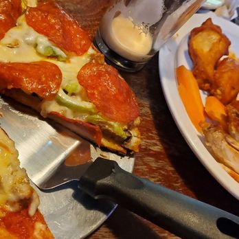 FIRESIDE RESTAURANT - 240 Photos & 712 Reviews - 5739 N Ravenswood Ave ...