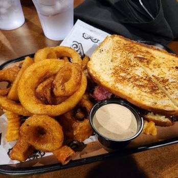 RUSTY BUCKLE SALOON - Updated July 2025 - 67 Photos & 92 Reviews - 285 ...