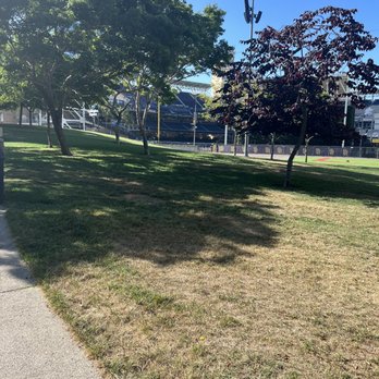 GALLAGHER SQUARE - Updated January 2025 - 122 Photos & 37 Reviews - 100 ...