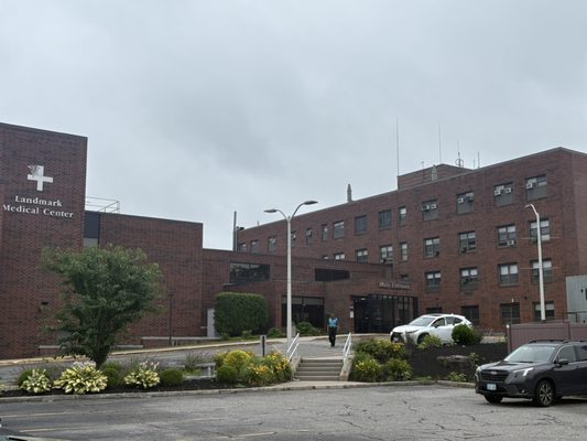 LANDMARK MEDICAL CENTER - Updated October 2025 - 104 Photos & 61 ...