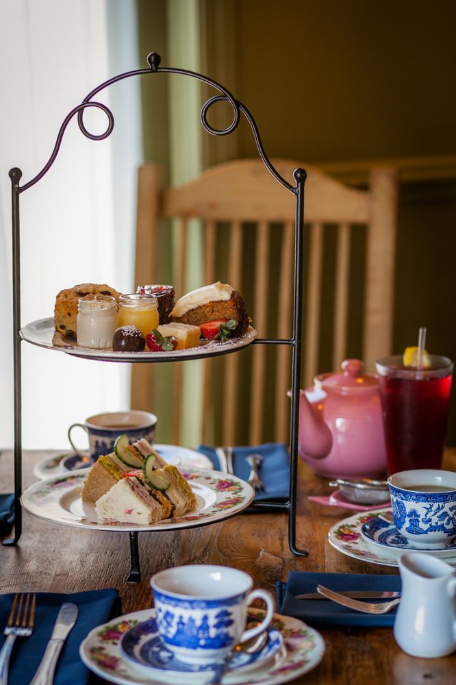 A TASTE OF BRITAIN - 297 Photos & 338 Reviews - British - 503 W ...