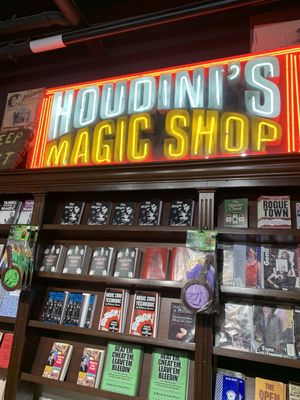 HOUDINI’S MAGIC SHOP - Updated December 2025 - 49 Photos & 47 Reviews ...