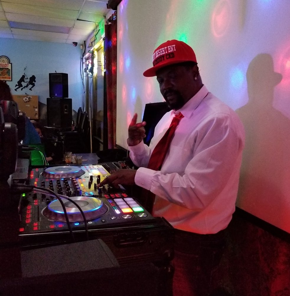 DJ CEDDY CED - Updated June 2024 - 14 Photos - Joshua Tree, California ...
