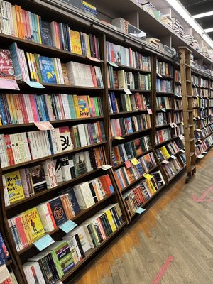 BROOKLINE BOOKSMITH - Updated July 2025 - 148 Photos & 501 Reviews ...