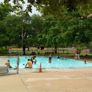 BIG STACY POOL - Updated June 2025 - 48 Reviews - 700 E Live Oak ...