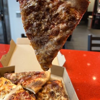 HELLCRUST PIZZA - Updated April 2025 - 41 Photos & 21 Reviews - 433 ...