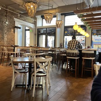 TUPELO HONEY SOUTHERN KITCHEN & BAR - Updated May 2025 - 1479 Photos ...