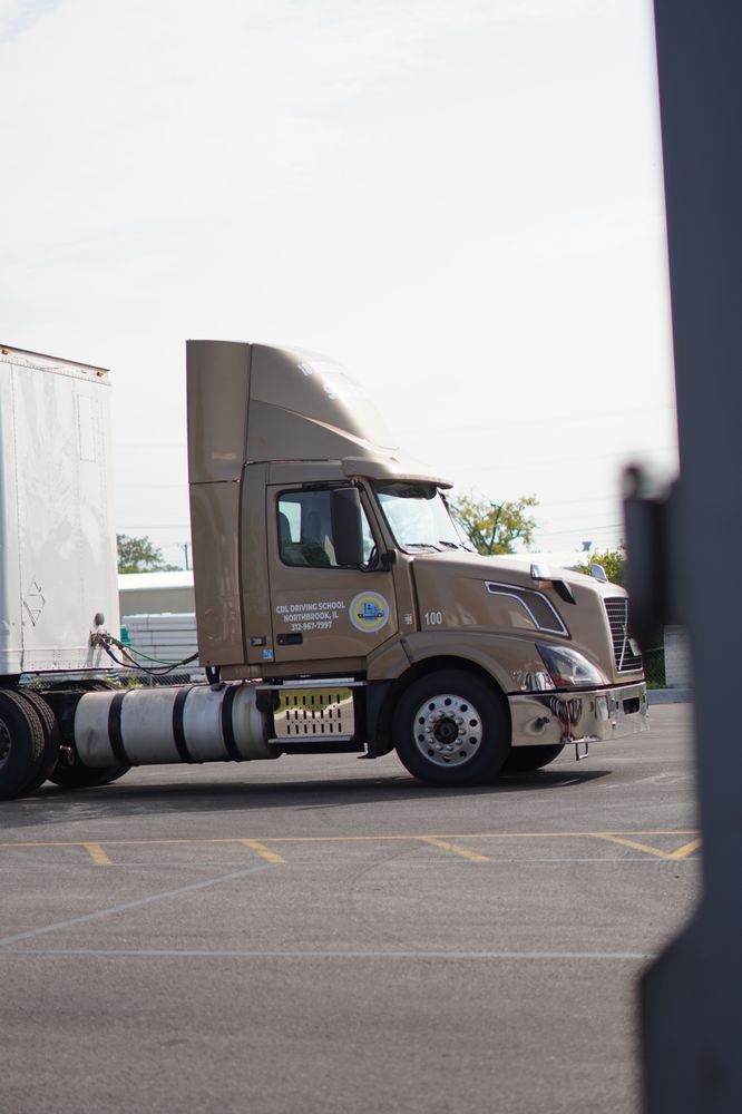 18 WHEELER CDL DRIVING SCHOOL - Updated June 2025 - 11 Photos - 3005 ...