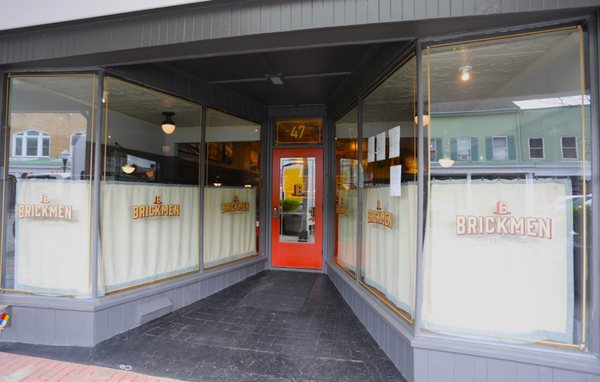 BRICKMEN KITCHEN + BAR - 31 Photos & 17 Reviews - 47 N Front St ...