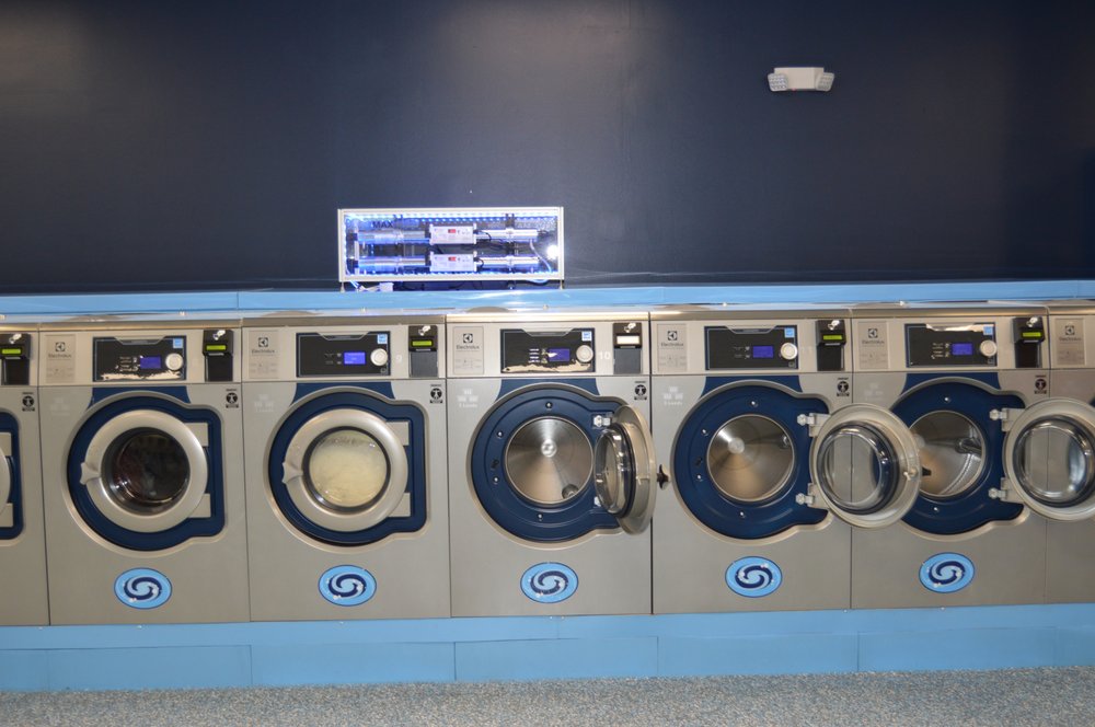 WAVEMAX LAUNDRY - Updated October 2025 - 10 Photos - 8449 Colerain Ave ...