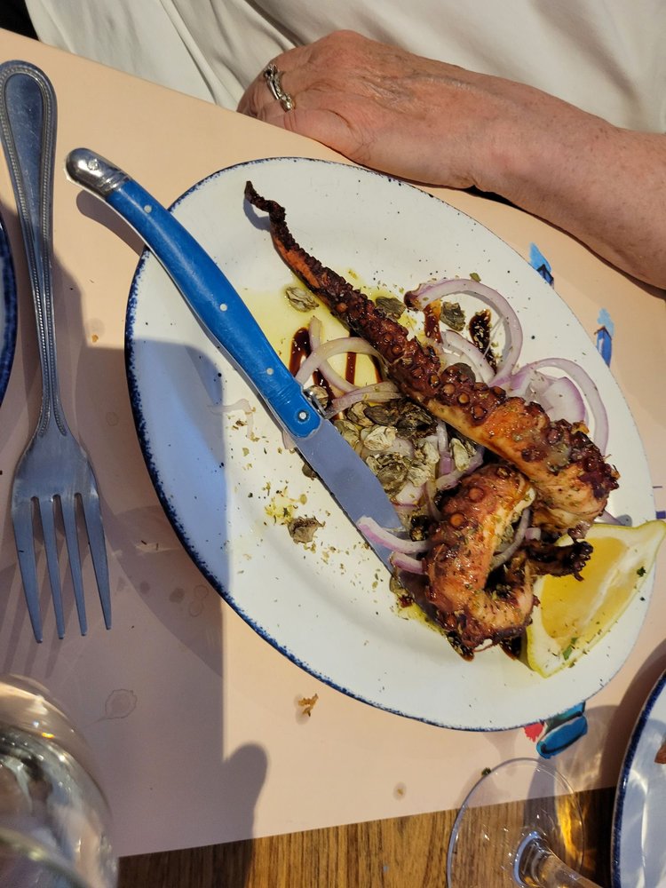 LE MEZZÉ TAVERNA - Updated December 2025 - 95 Chemin Sainte-Foy, Québec ...