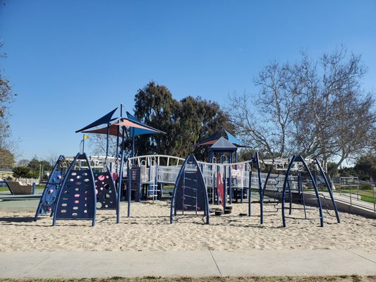 ROSECRANS RECREATION CENTER - 10 Photos - 840 W 149th St, Gardena ...