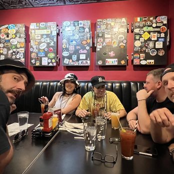 GRAND TRUNK PUB - Updated September 2024 - 409 Photos & 662 Reviews ...