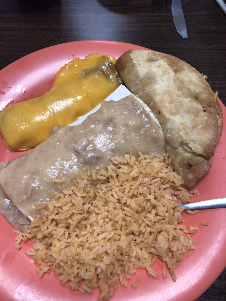 CHOLITAS MEXICAN RESTAURANT - 12 Photos & 28 Reviews - 8987 W Central ...