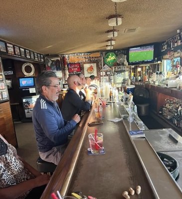 RUDDER ROOM - 92 Photos & 167 Reviews - 2929 Ocean Dr, Oxnard ...