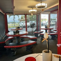 THE BURGER INN - Updated July 2025 - 267 Photos & 299 Reviews - 1819 N ...