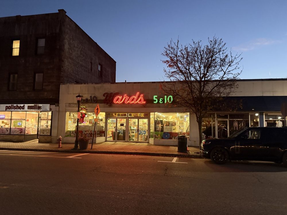 WARD’S 5&10 - Updated December 2025 - 23 Photos - 206-212 Main St ...