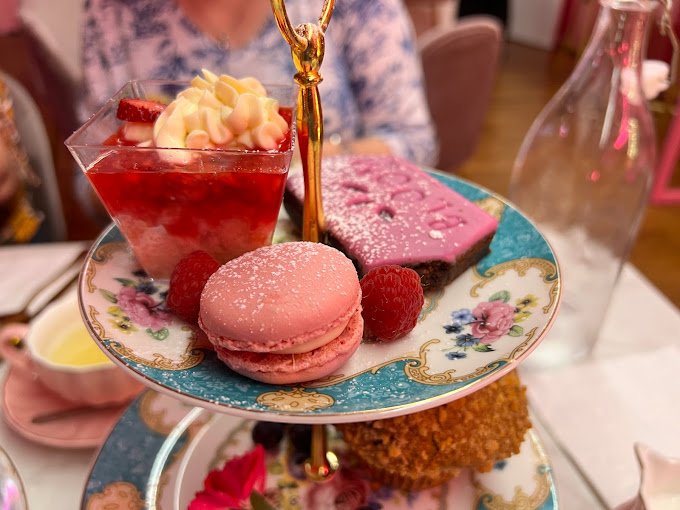 PINKY’S UP AFTERNOON TEA - 23 Photos - 120 Strawberry Aly, Clarksville ...