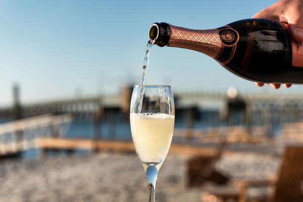 DEAUVILLE INN - Updated June 2024 - 243 Photos & 275 Reviews - 201 ...