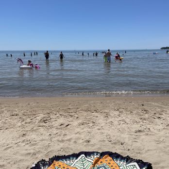 CRYSTAL BEACH - Updated December 2025 - 16 Photos - 4155 Erie Rd, Fort ...