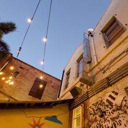 GIOVEDI - Updated January 2026 - 962 Photos & 174 Reviews - 10 N Hotel ...