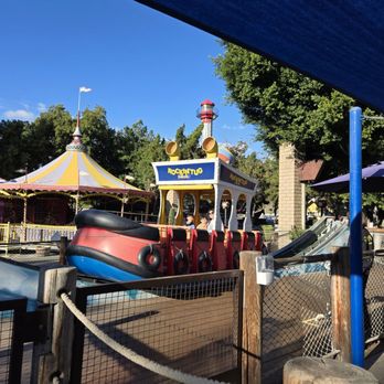 CASTLE PARK - Updated April 2025 - 677 Photos & 835 Reviews - 3500 Polk ...