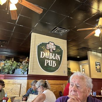 THE DUBLIN PUB - Updated December 2025 - 82 Photos & 247 Reviews - 1975 ...