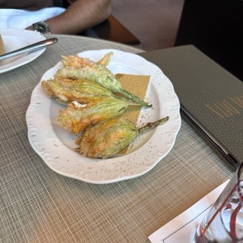 TRE DITA - Updated November 2024 - 416 Photos & 135 Reviews - 401 E ...