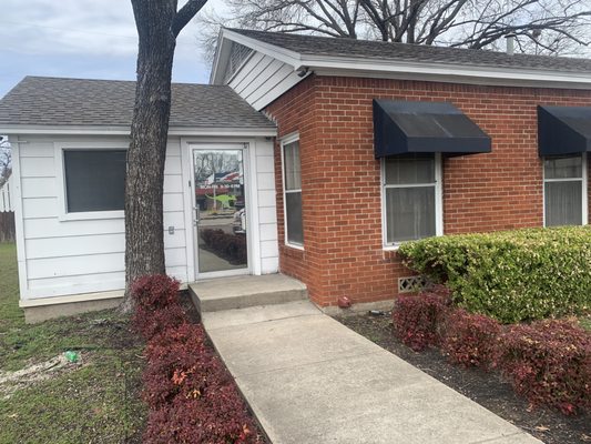 MOBILE KANGAROO - Updated July 2025 - 4209 W Waco Dr, Waco, Texas ...