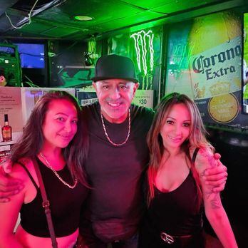 CHEZ SPORTS BAR & GRILL - Updated September 2024 - 307 Photos & 151 ...