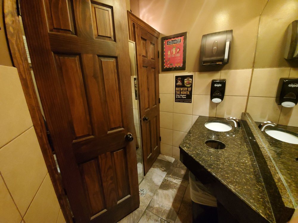 The Wild Goose Bar & Grill - 147 Photos & 350 Reviews - Sports Bars ...