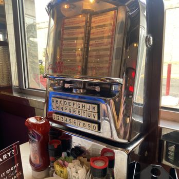 SILVER DINER - Updated December 2025 - 742 Photos & 695 Reviews - 6592 ...