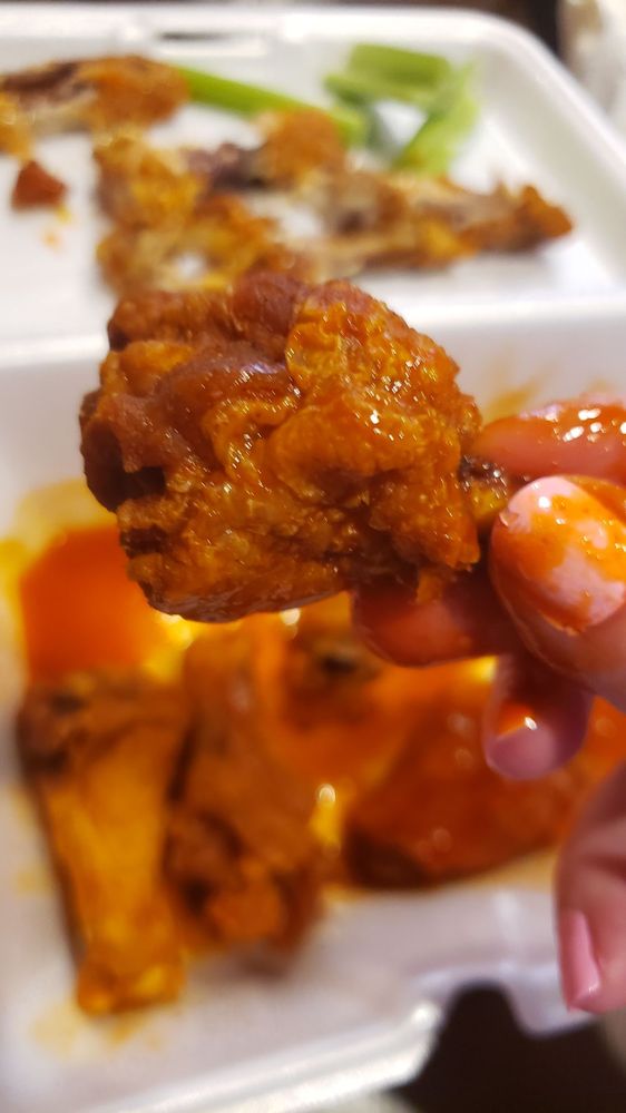 MR WINGS - Updated January 2025 - 14 Photos & 61 Reviews - 500 W Oregon ...