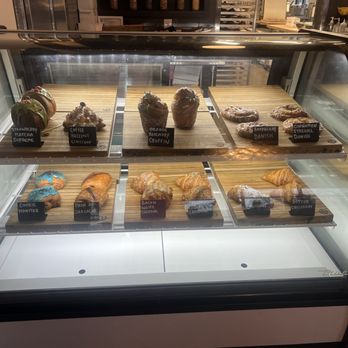 BUTCHERTOWN GROCERY BAKERY - Updated June 2024 - 313 Photos & 136 ...