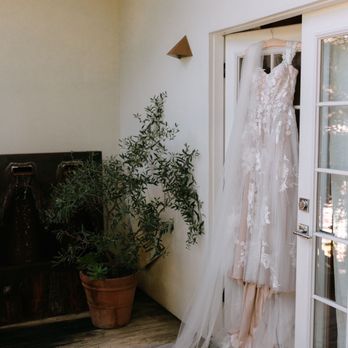 DANTELLA BRIDAL & TAILORING - Updated September 2024 - 556 Photos & 372 ...