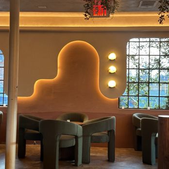 MELROSE - Updated April 2025 - 152 Photos & 114 Reviews - 2517 Ralph St ...