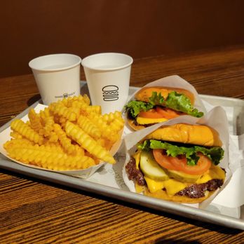 SHAKE SHACK LAS VEGAS - NYNY HOTEL - Updated July 2025 - 6559 Photos ...