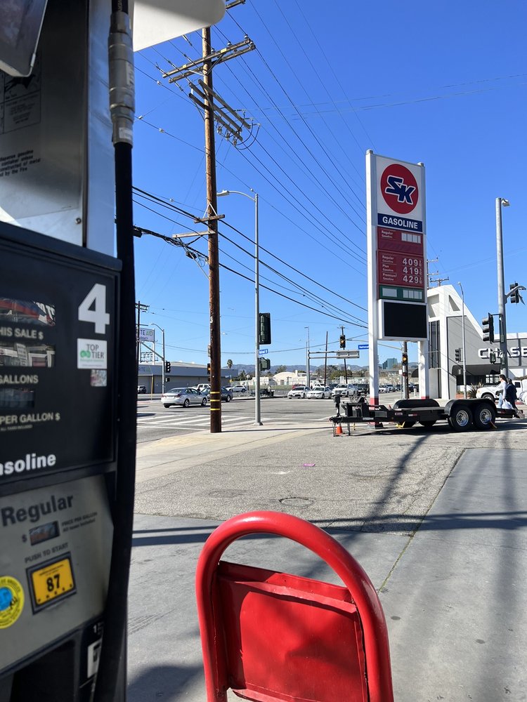 SINACO OIL COMPANY - 26 Photos & 38 Reviews - 11280 National Blvd, Los ...