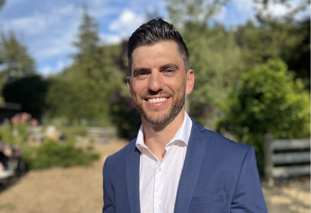 CLARK HENDERSON - THE JAKE FAHNHORST TEAM - Updated August 2025 - 2300 ...