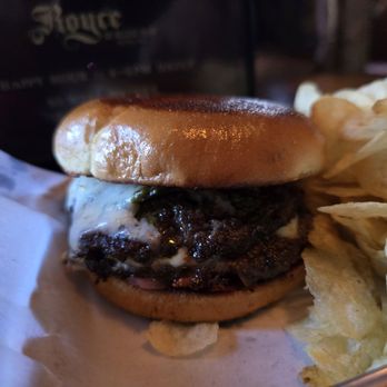 ROYCE - Updated July 2025 - 396 Photos & 276 Reviews - 115 Ridge St ...