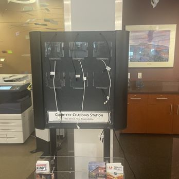 LOUISVILLE PUBLIC LIBRARY - Updated December 2025 - 10 Photos & 16 ...