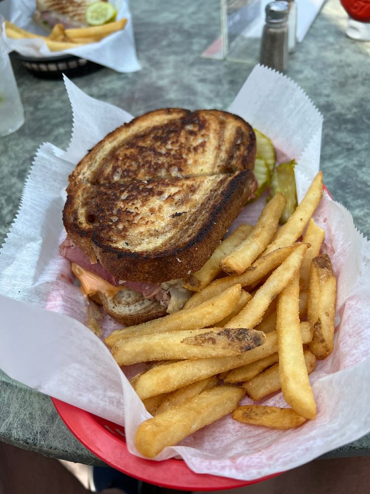 DOCKSIDERS CAFE - Updated September 2025 - 24 Photos & 33 Reviews - 250 ...