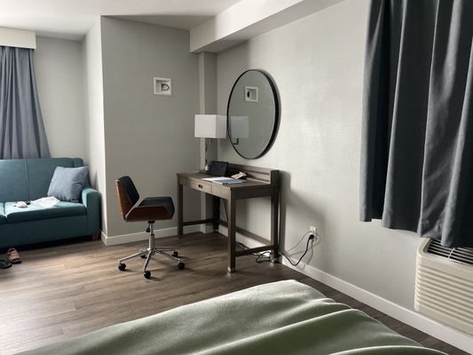 LINCOLN INN - Updated December 2025 - 32 Photos & 33 Reviews - 2447 ...