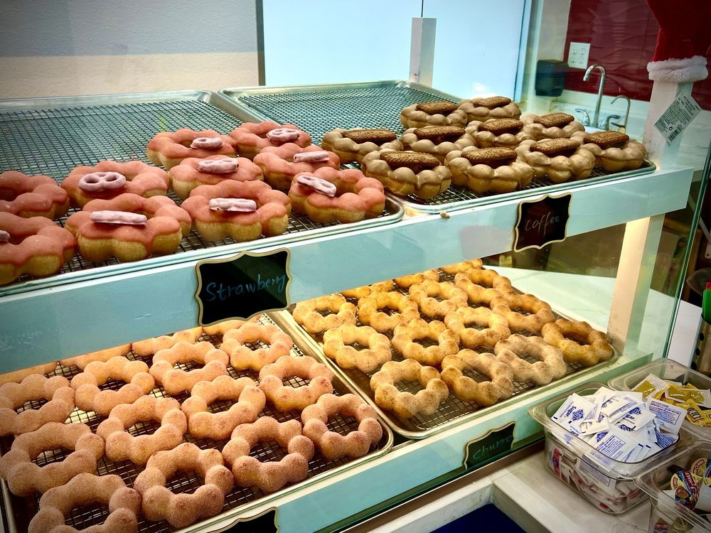 MOCHI DONUT CAFE - Updated December 2025 - 141 Photos & 74 Reviews ...